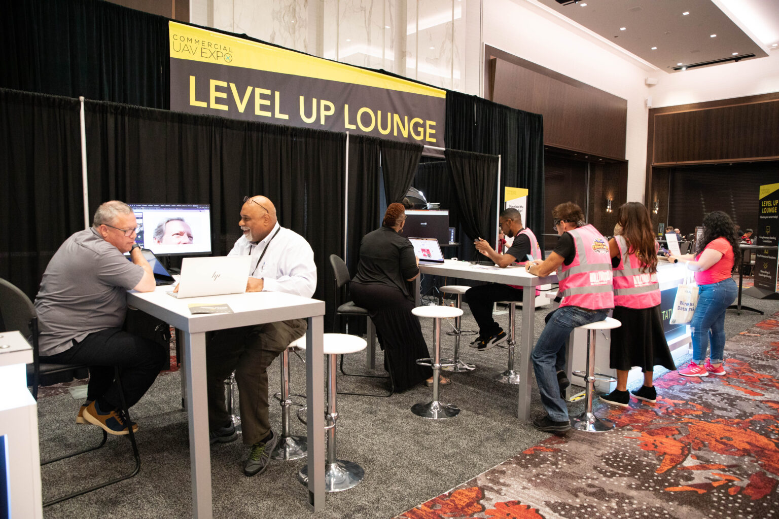 Level Up Lounge | Commercial UAV Expo